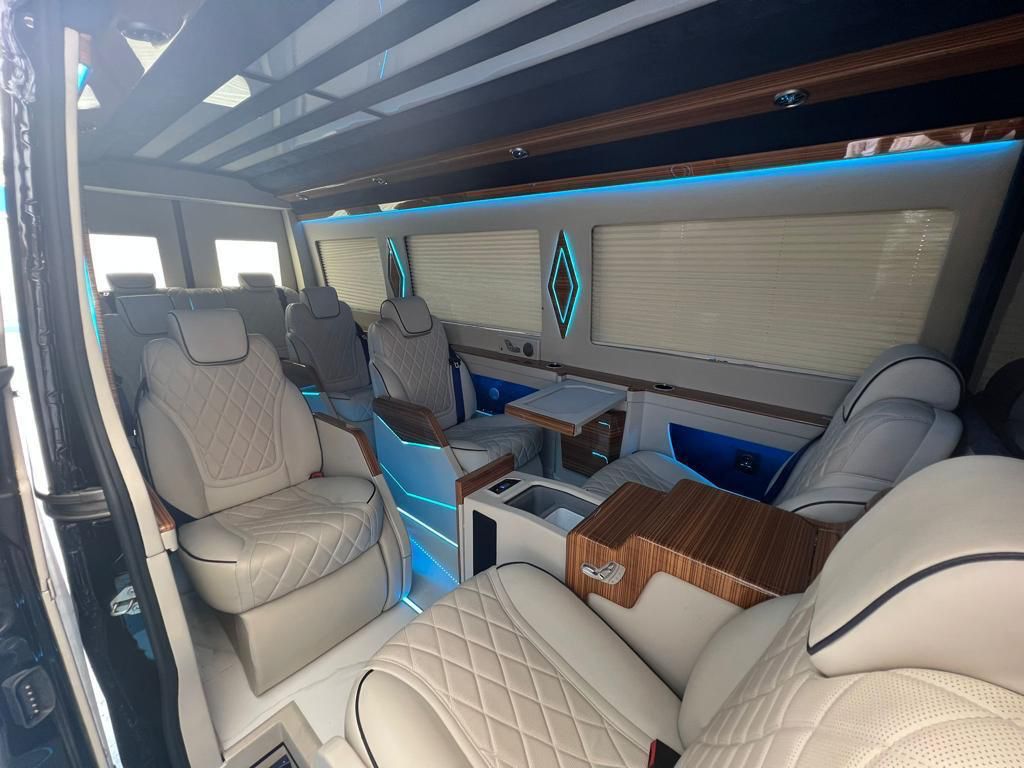 Vehicles – Car With Driver – Chauffeured Luxury Car Rental